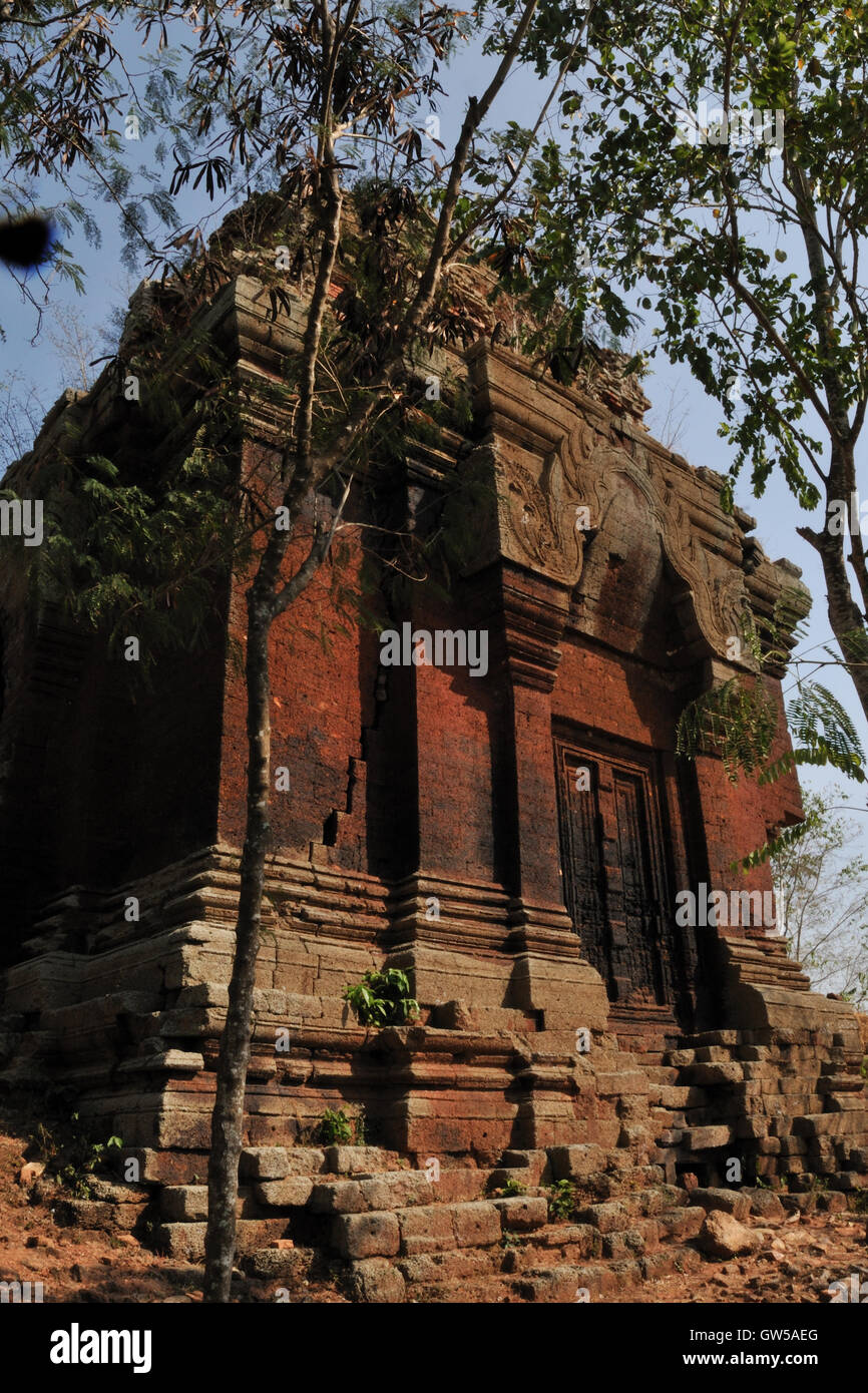 Phnom Da -Buddhist shrine & temple Stock Photo - Alamy