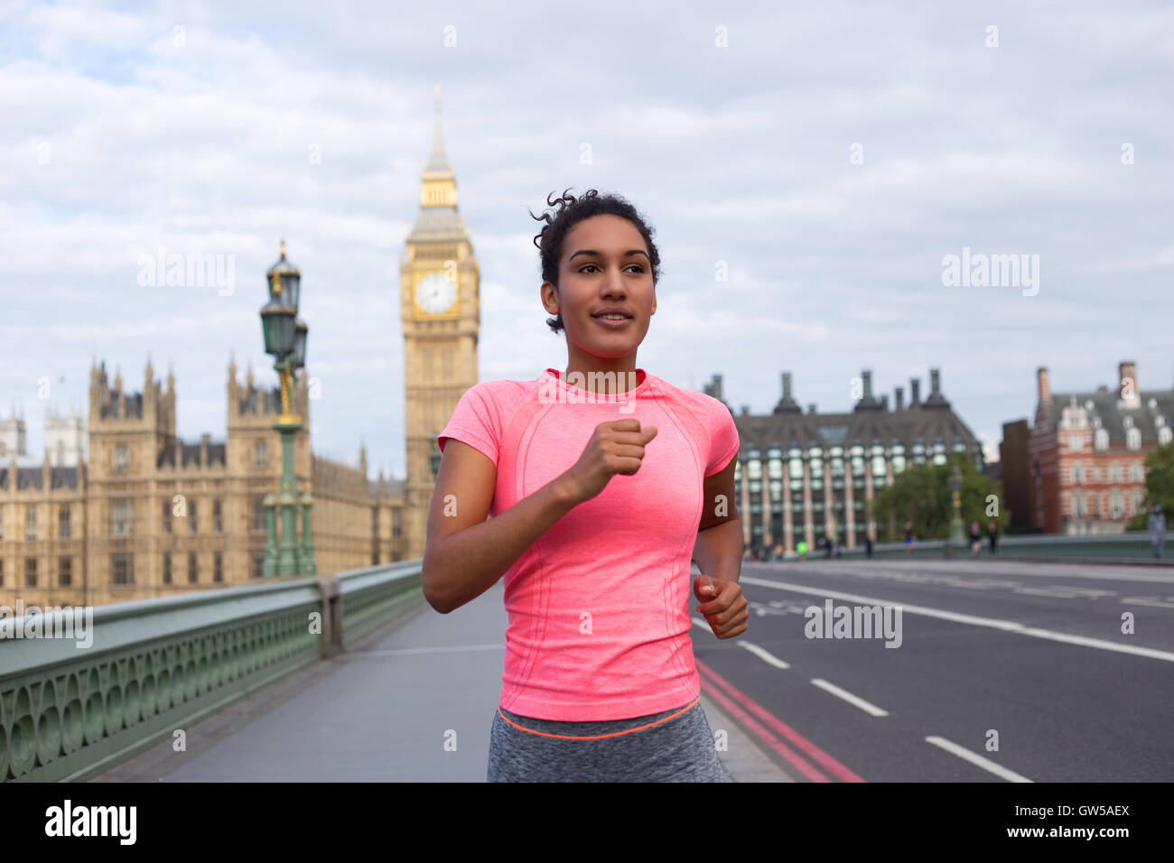 Running training uk city hi-res stock photography and images - Alamy