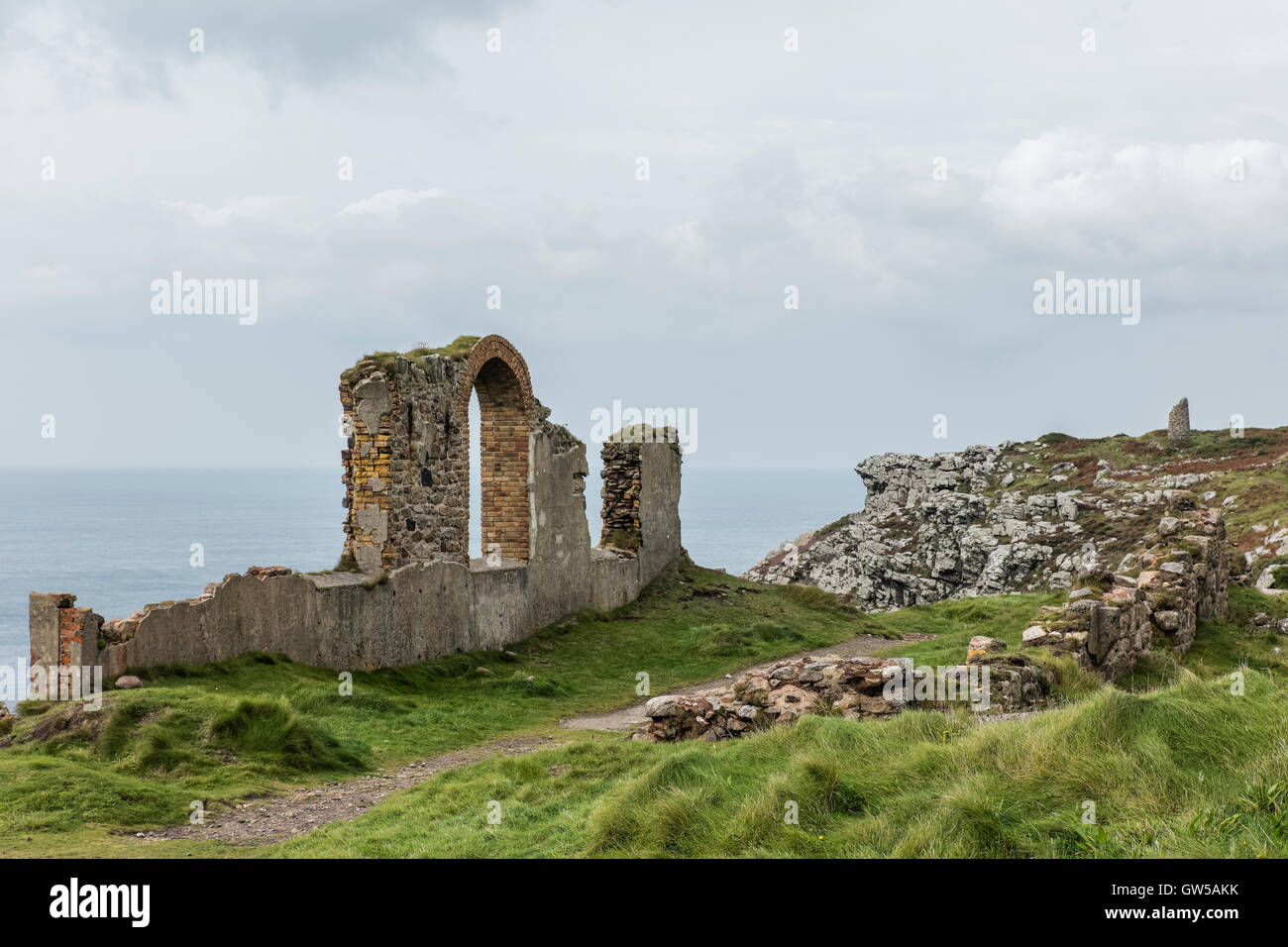 Disused building hi-res stock photography and images - Alamy