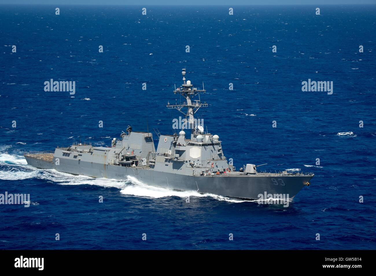 US Navy Guided-missile destroyer USS Chung-Hoon steams in close ...