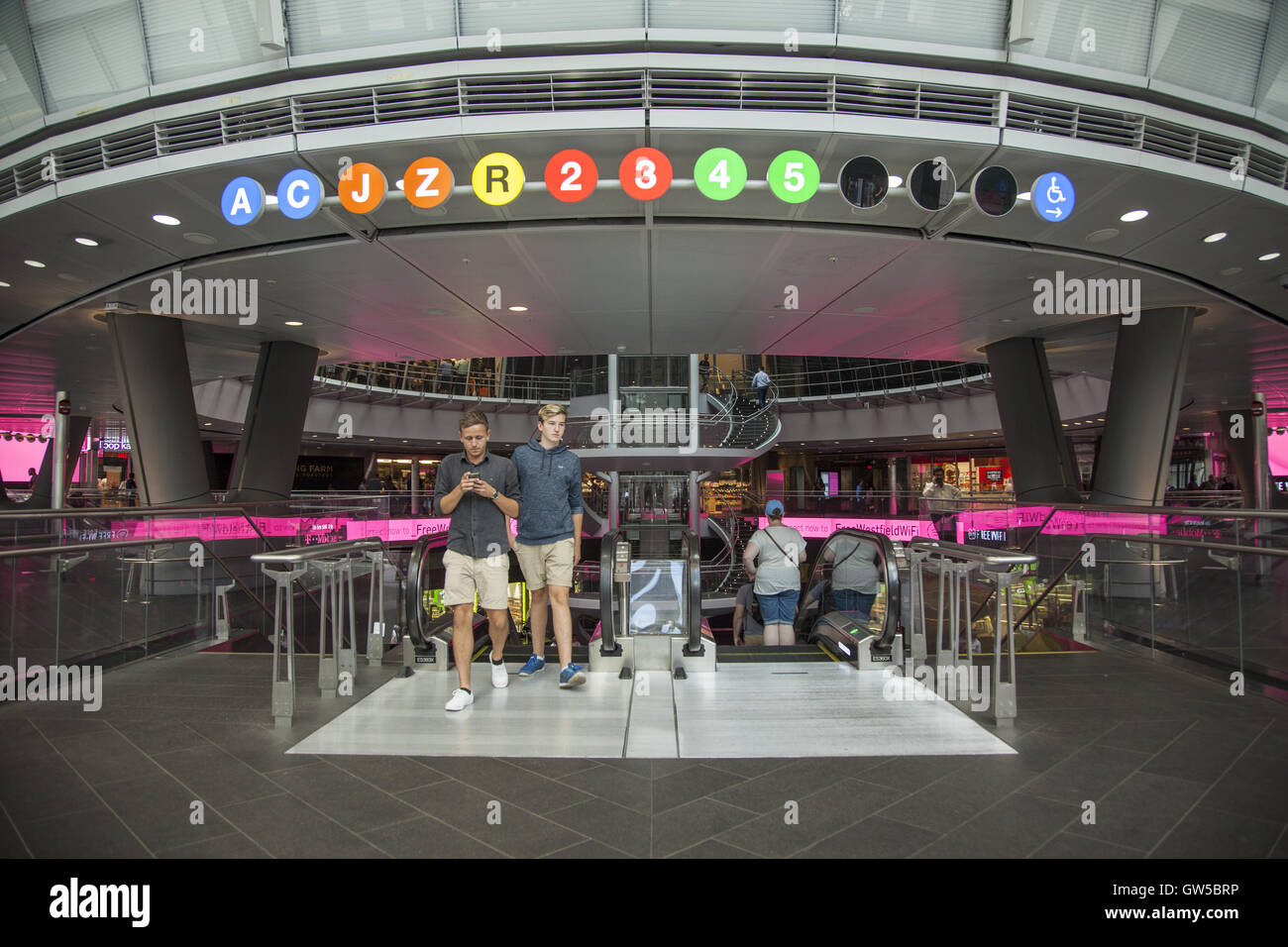 Nyc fulton mall High Resolution Stock Photography and Images - Alamy