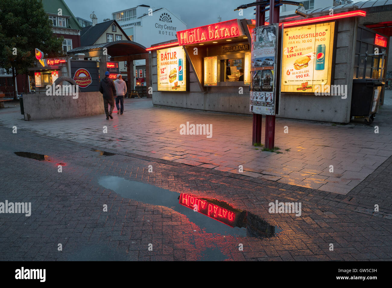 Street food restaurant at Ingolfstorg or Ingolfur square in the city ...