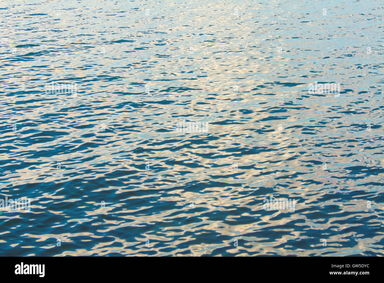 Water ripple texture hi-res stock photography and images - Alamy
