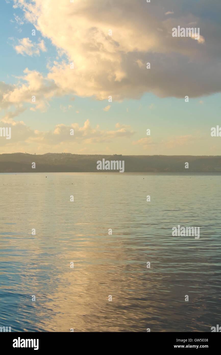 Beginning of a sunset on the lake Stock Photo - Alamy