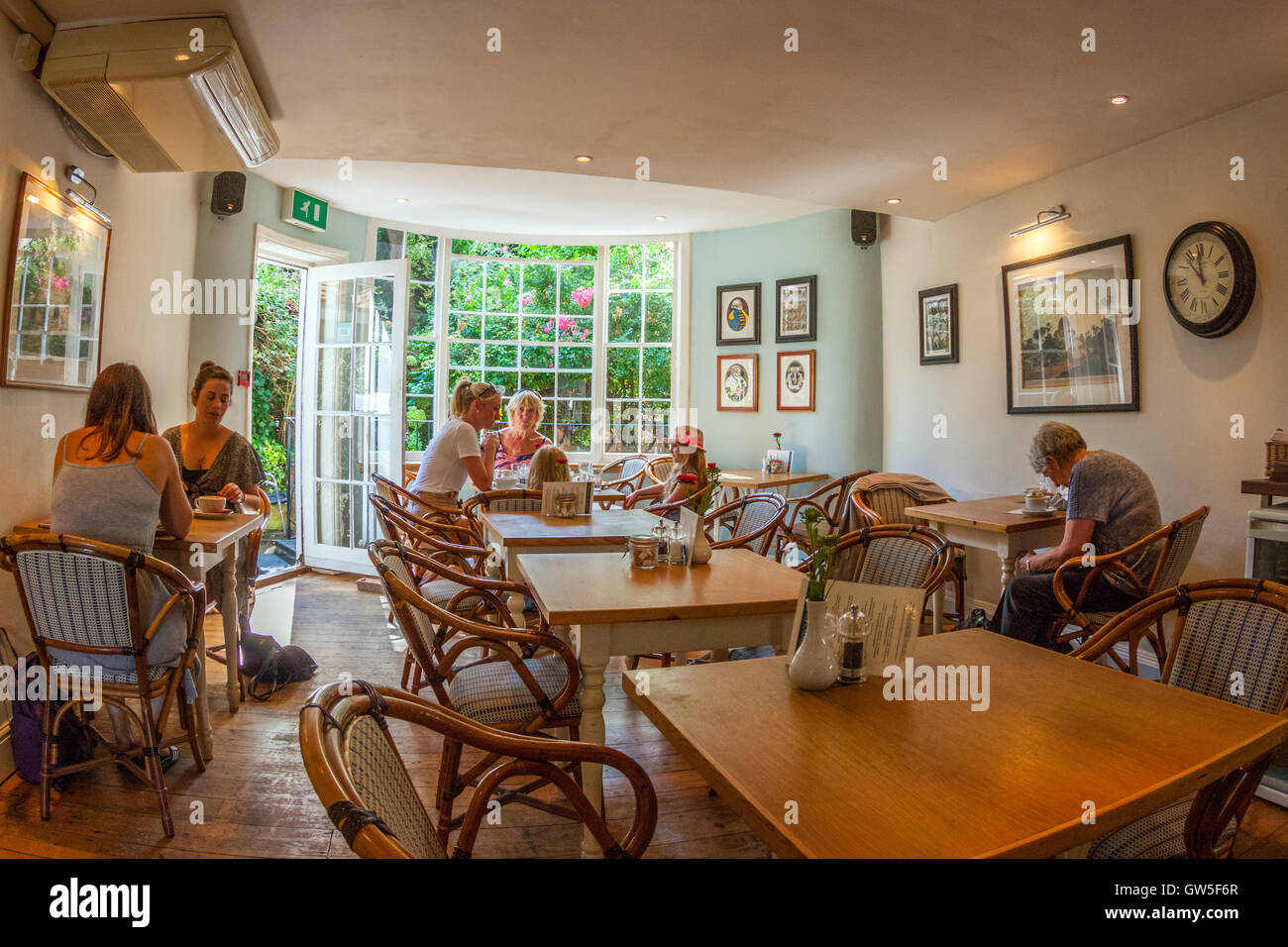 High Street Coffee Shop High Resolution Stock Photography and Images ...