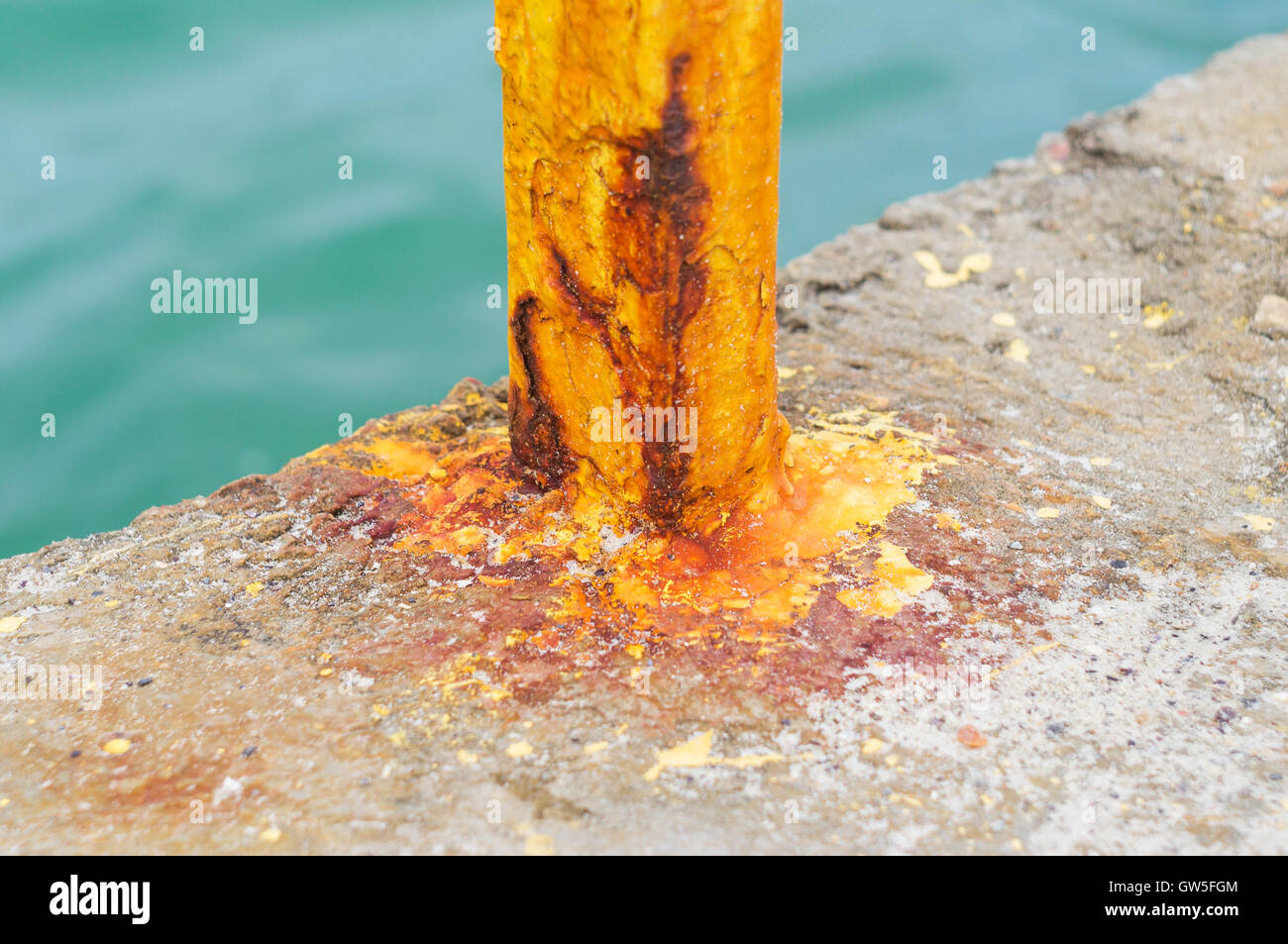 Yellow colored rusty metal construction Stock Photo - Alamy