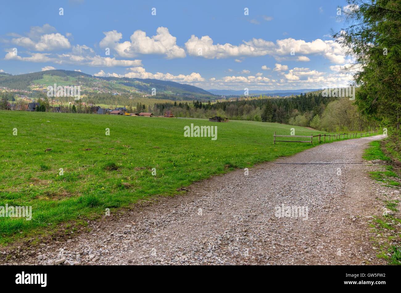 Farm building rural mountain road hi-res stock photography and images ...