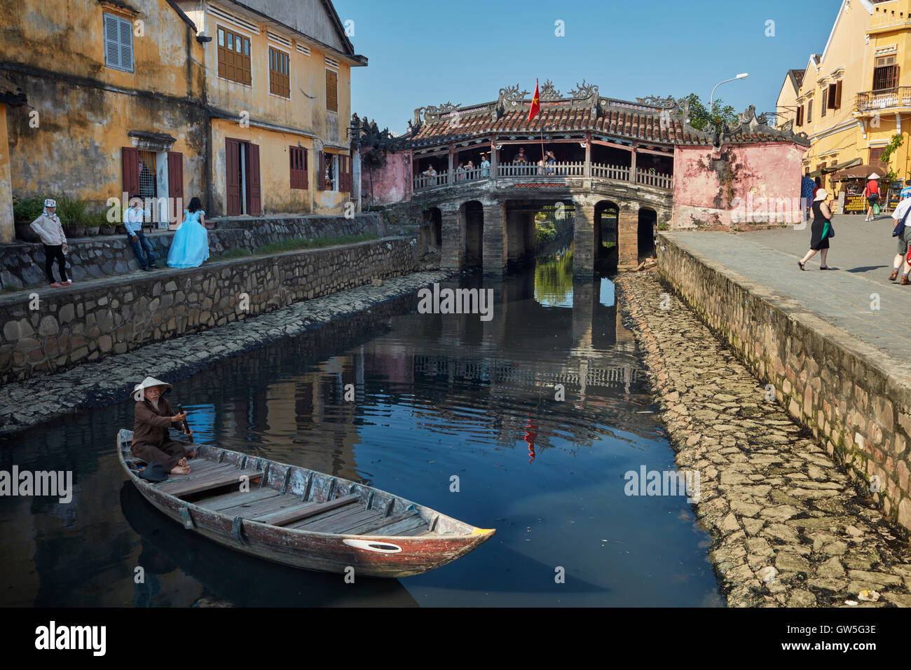 Historic Japanese Covered Bridge (5th-6th century), Hoi An (UNESCO ...