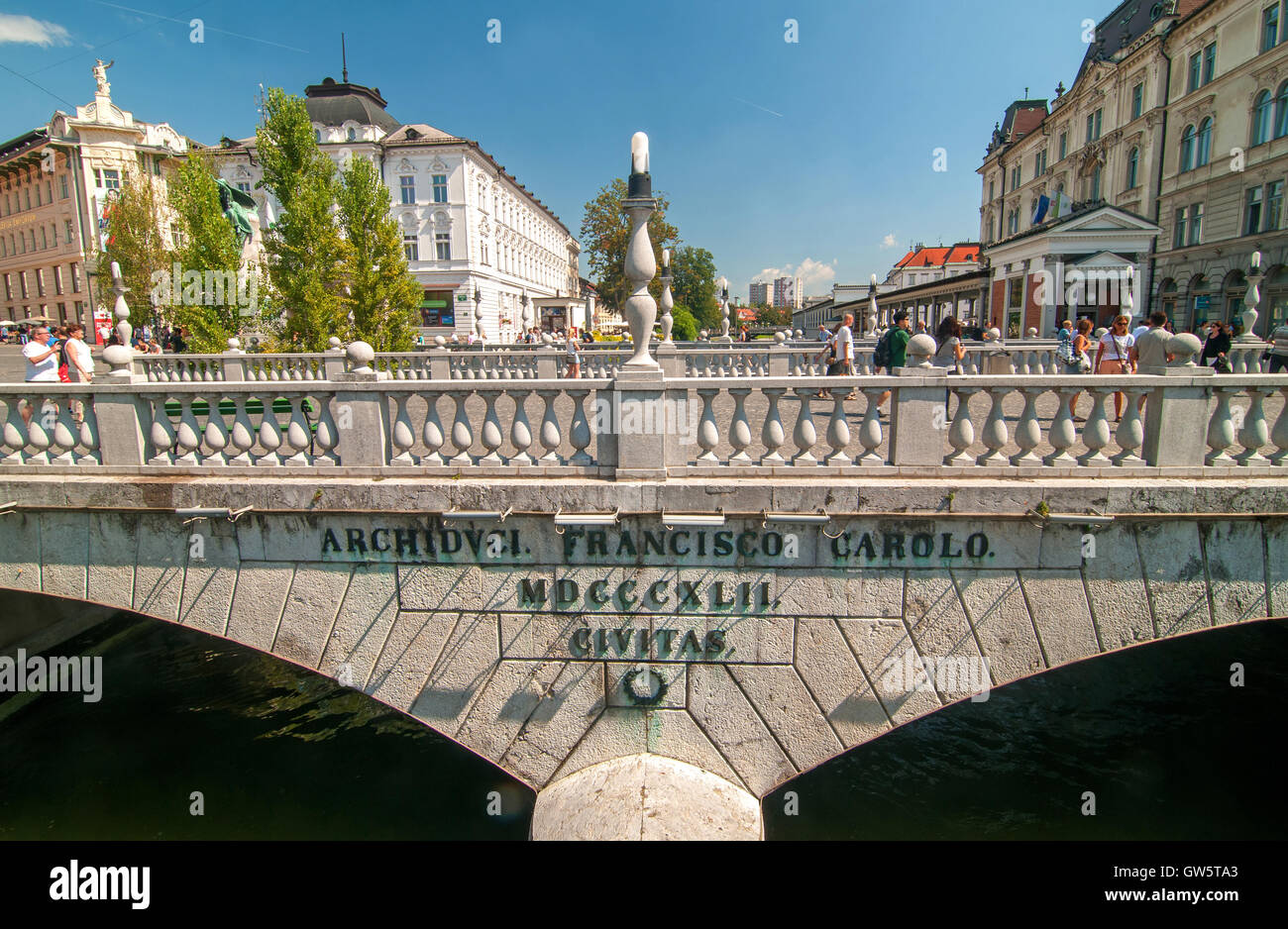Ljubljana triple bridge slovenia hi-res stock photography and images ...