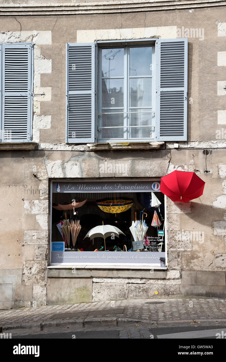 Umbrella store hi-res stock photography and images - Alamy