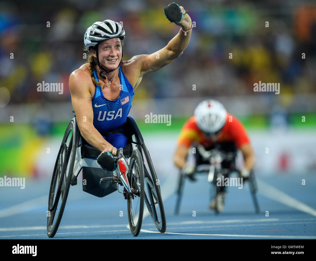 USA's Tatyana McFadden winning the Gold Medal in the Women's 400m - T54 ...