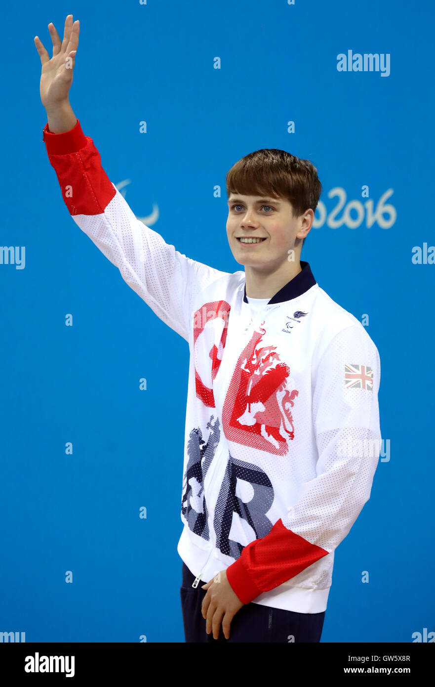 Great Britain's Thomas Hamer with his silver medal following the Men's ...