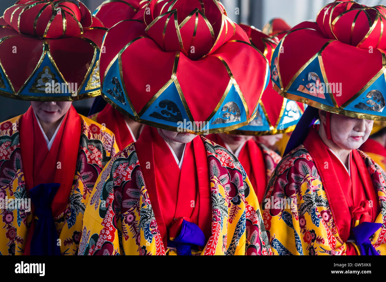 Ryukyu Dance Okinawa Traditional Dance Stock Photo Alamy