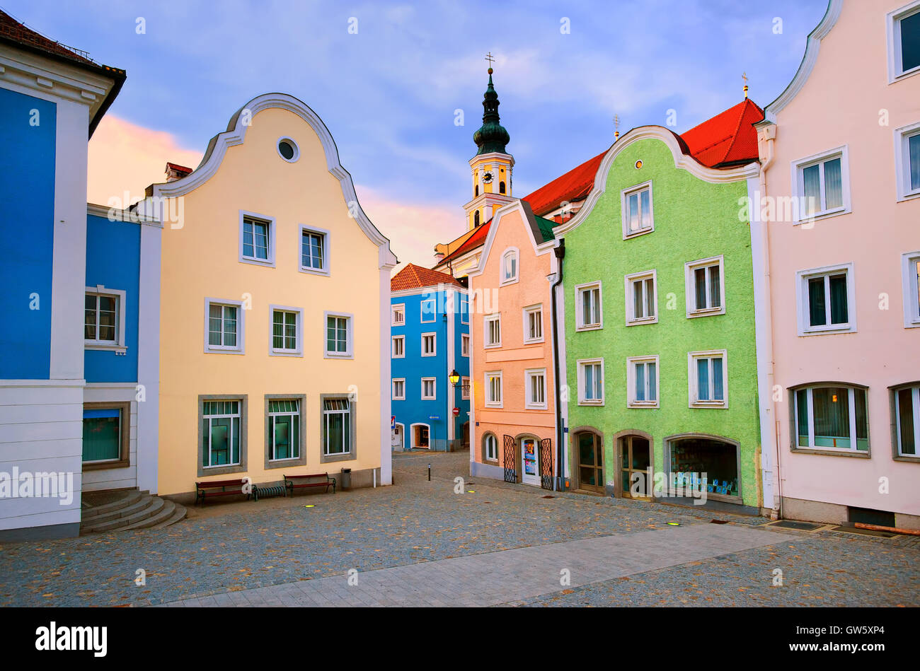 Colorful houses vienna hi-res stock photography and images - Alamy