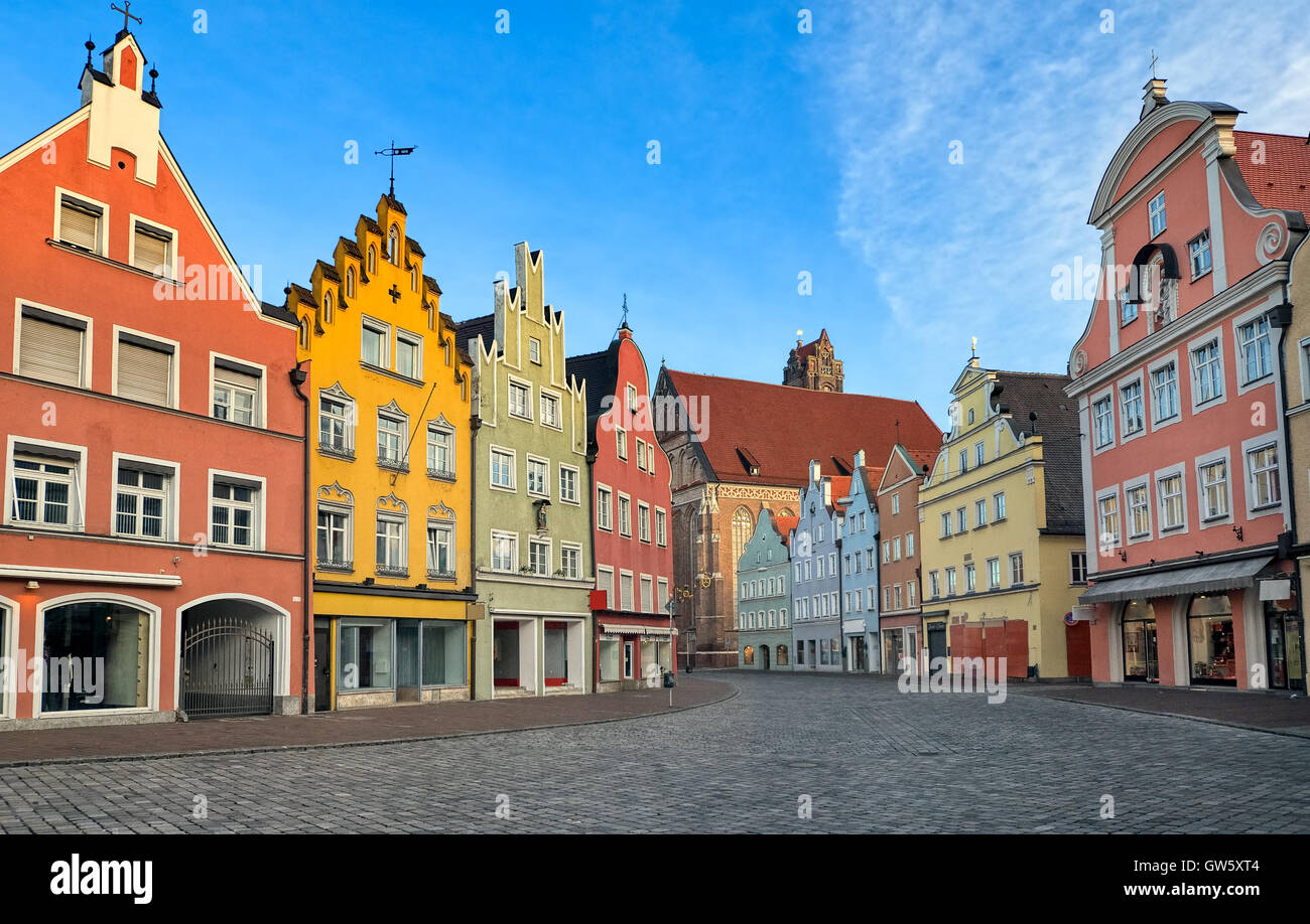 Gothic houses hi-res stock photography and images - Alamy