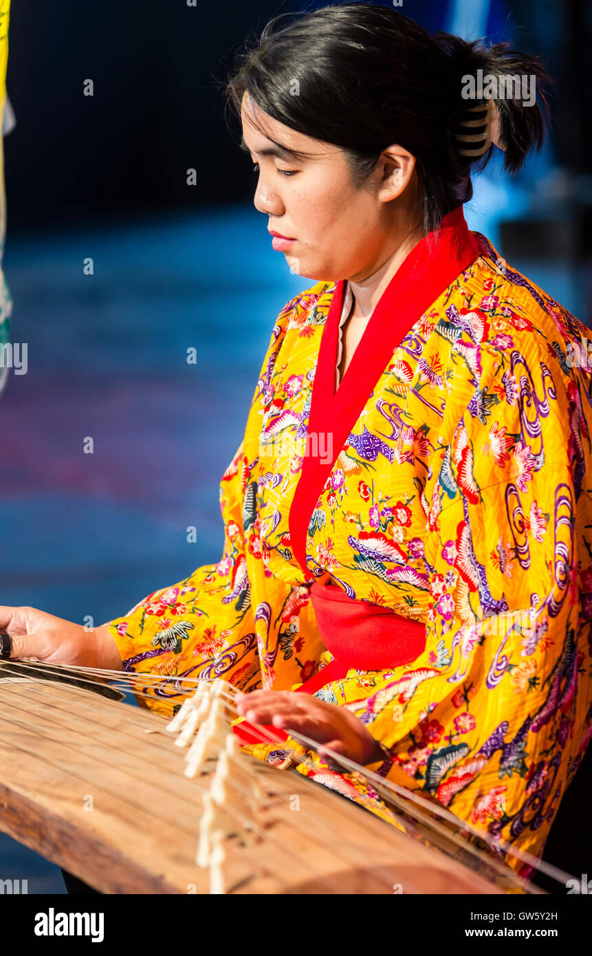 Girl playing koto hi-res stock photography and images - Alamy