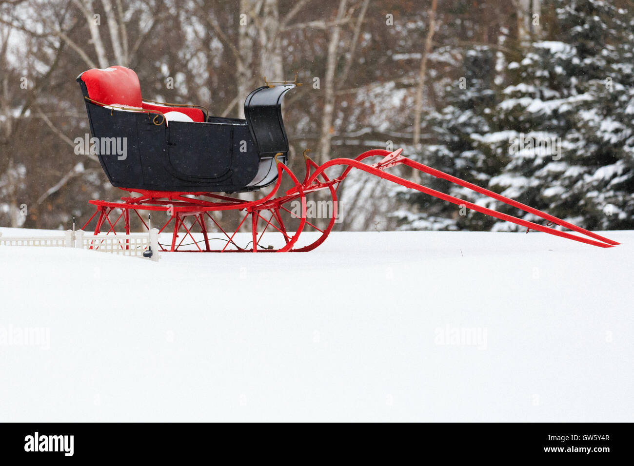 Horse drawn sleigh hi-res stock photography and images - Alamy