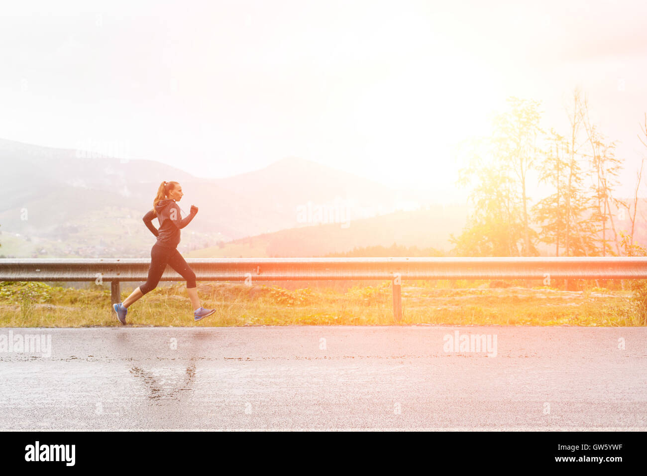 Runner mountains hi-res stock photography and images - Alamy