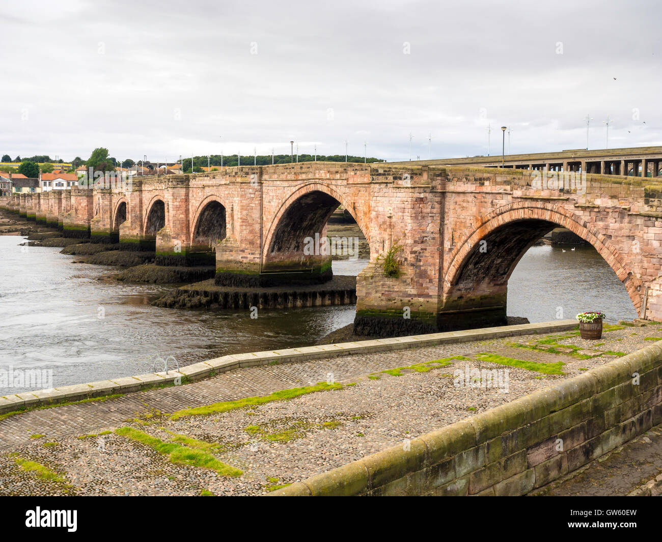 Multi arched bridge hi-res stock photography and images - Alamy