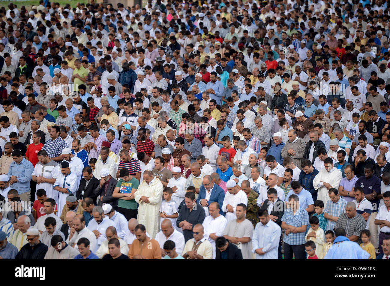 Turin, Italy. 12th Sep, 2016. The prayer of the local Muslim community ...