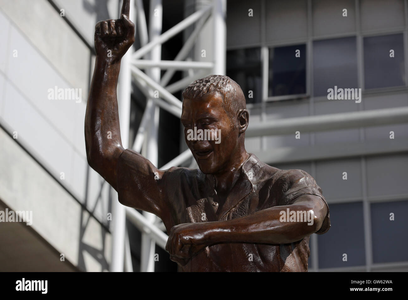 The newly unveiled statue of Alan Shearer outside St James' Park ...