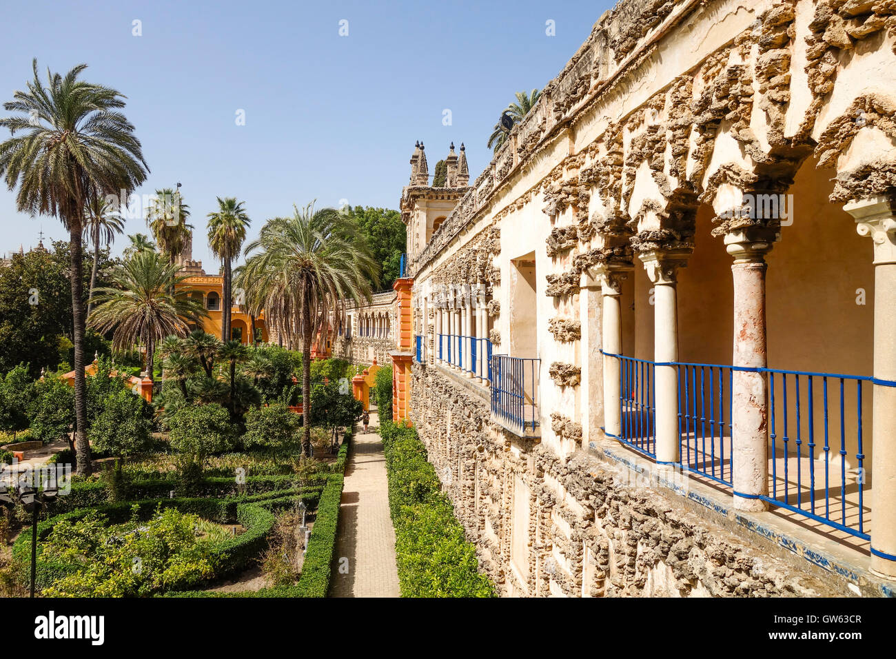 Italian garden grotto hi-res stock photography and images - Alamy