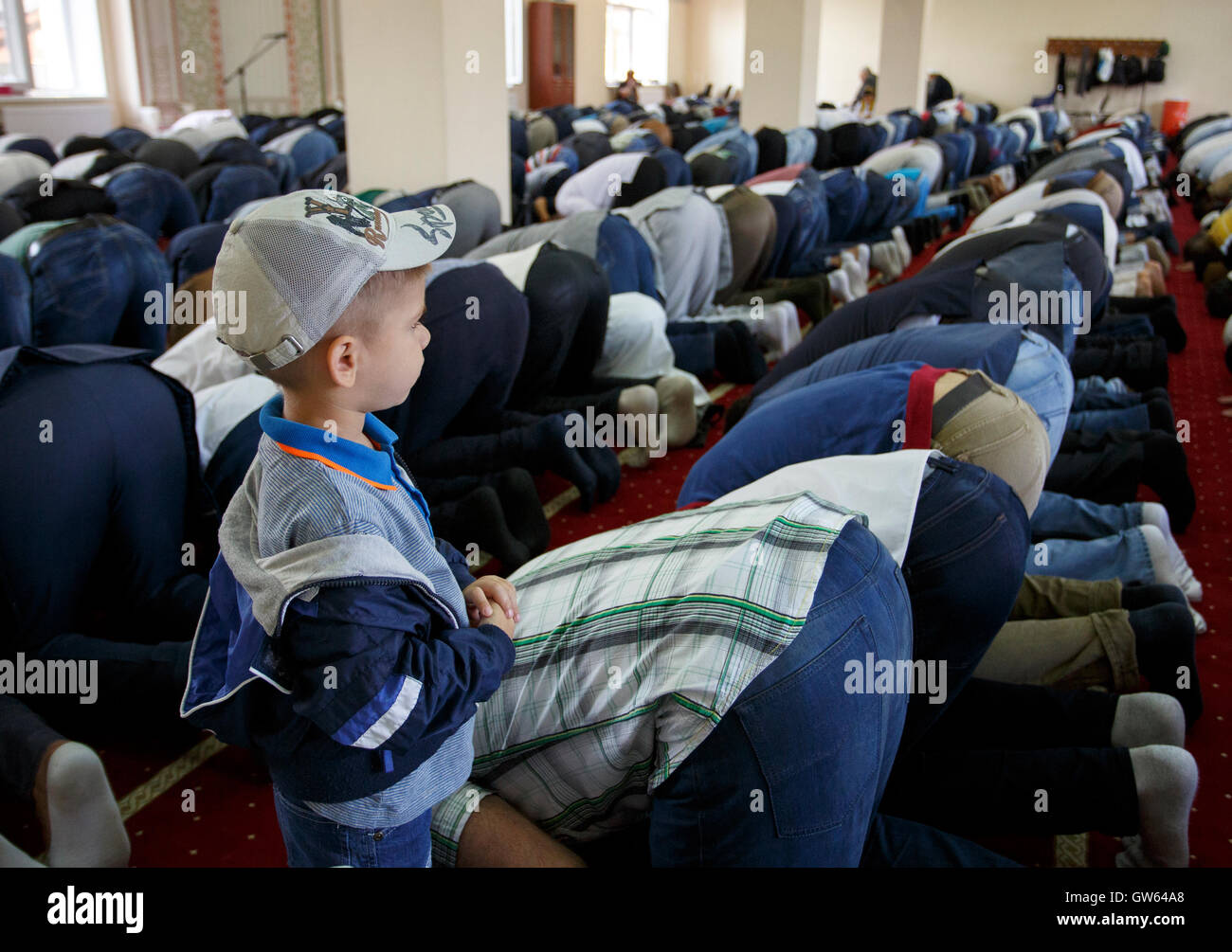 Kyiv, Ukraine. 12th Sep, 2016. Ukrainian Muslims attend morning prayers ...