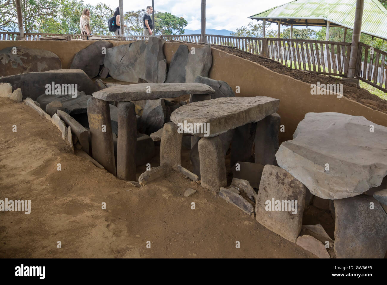 Burial structures hi-res stock photography and images - Alamy