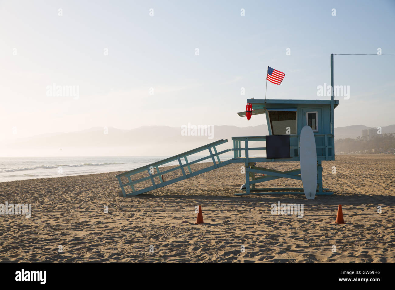 Santa Monica beach lifeguard tower in California Stock Photo - Alamy