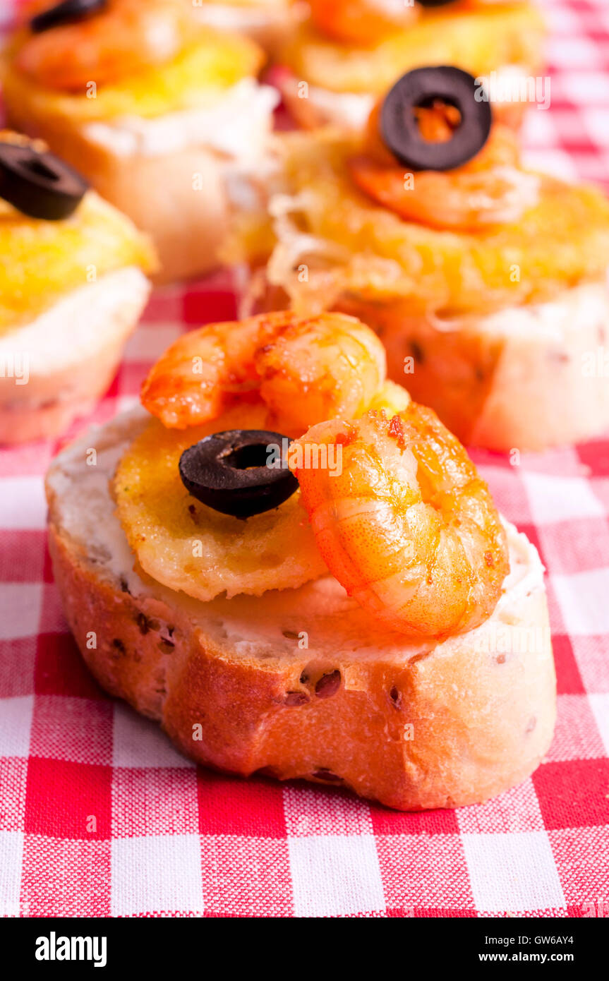 Mini shrimp sandwiches hi-res stock photography and images - Alamy