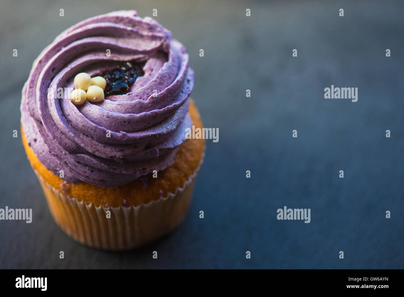 Cupcakes desert cream Stock Photo - Alamy