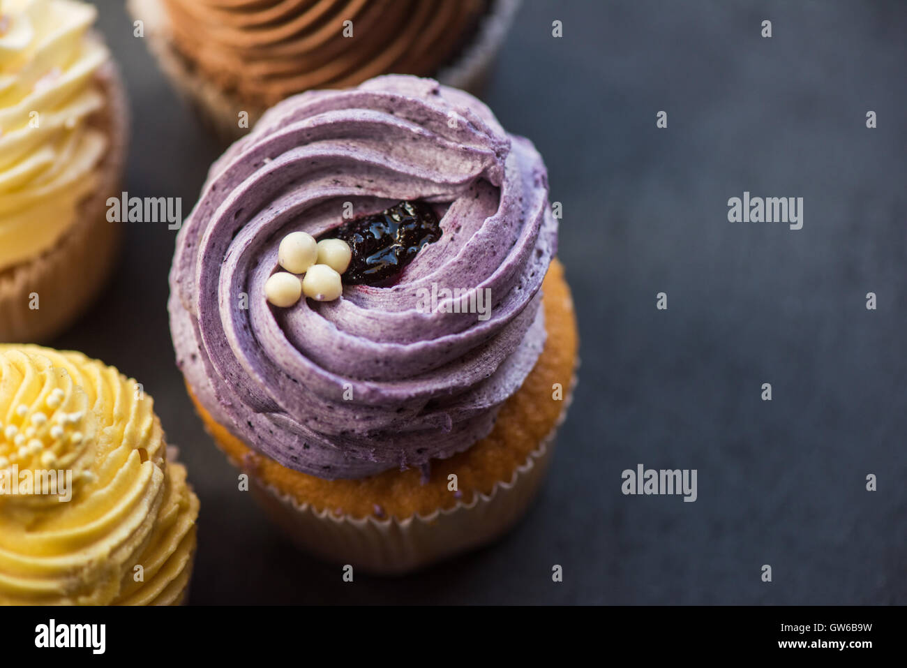 Cupcakes desert cream Stock Photo - Alamy