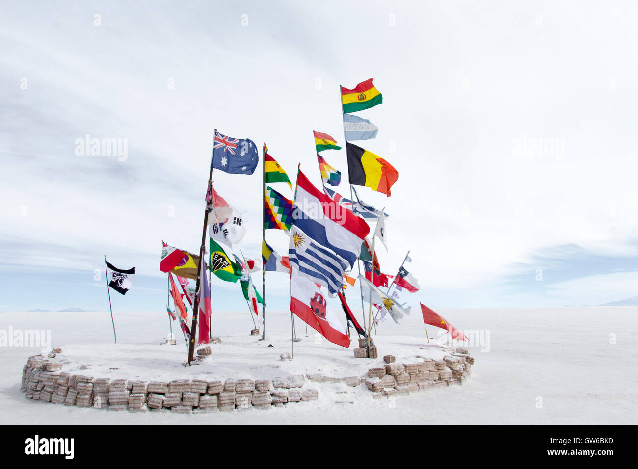 World flags at Salar de Uyuni (Salt Flat), Bolivia Stock Photo - Alamy