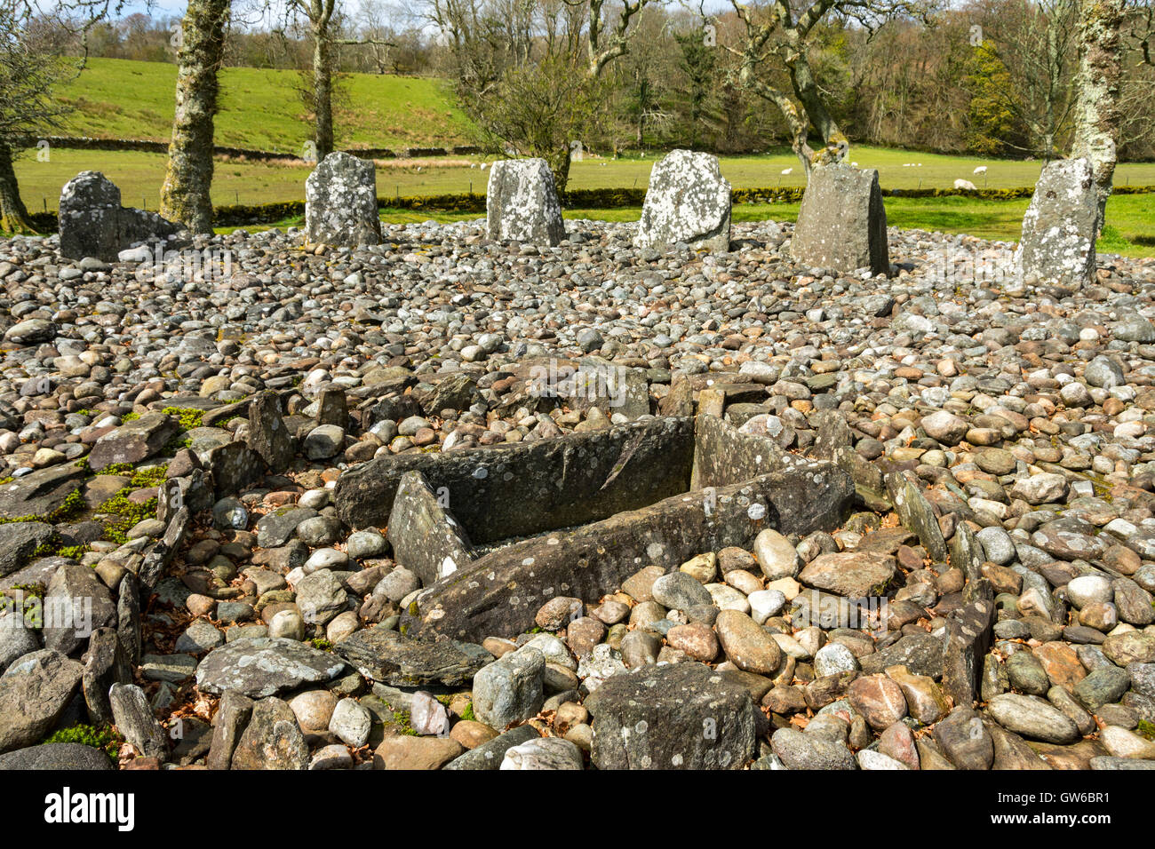 Temple circle hi-res stock photography and images - Alamy