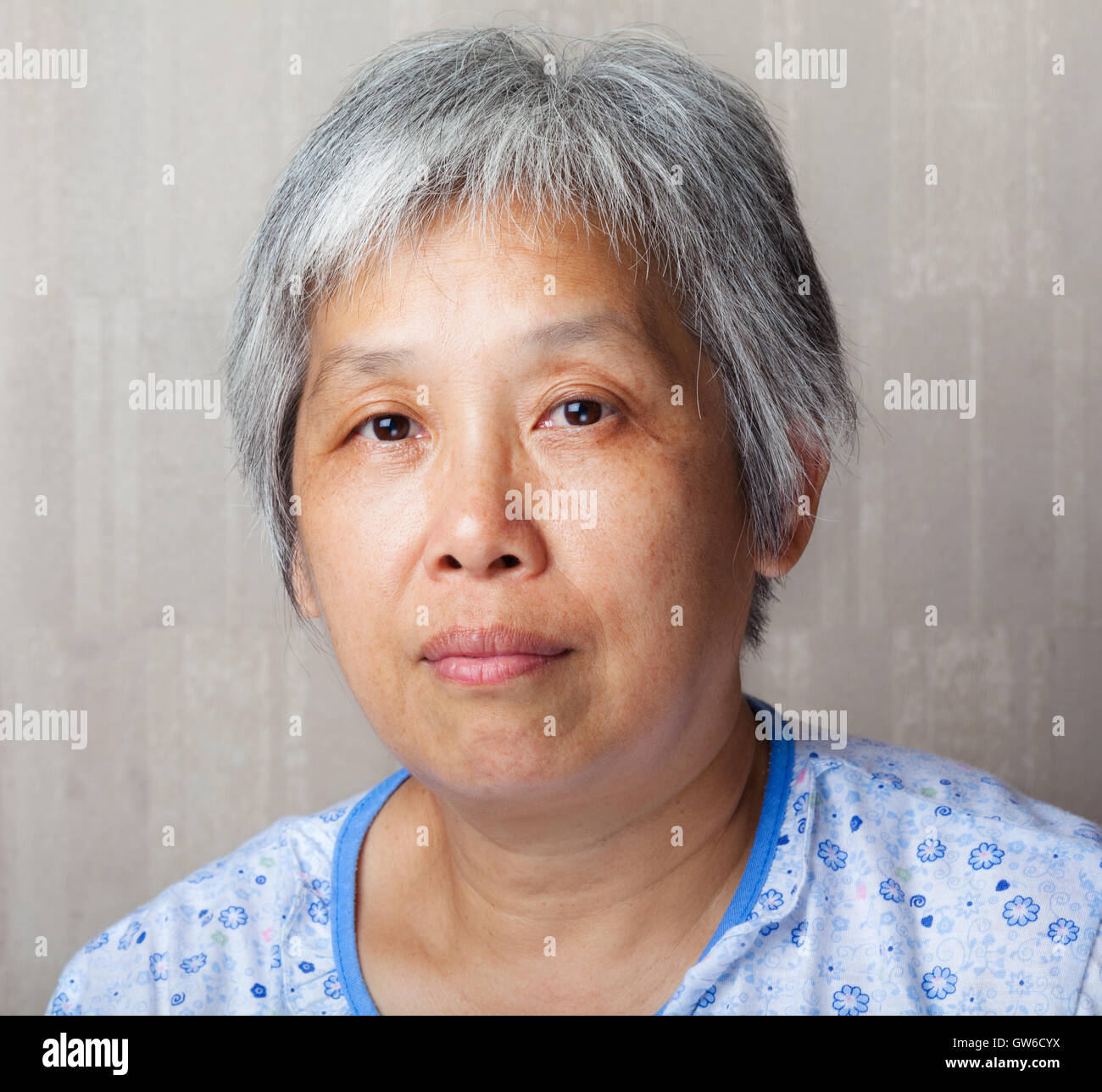 Chinese granny hi-res stock photography and images - Alamy