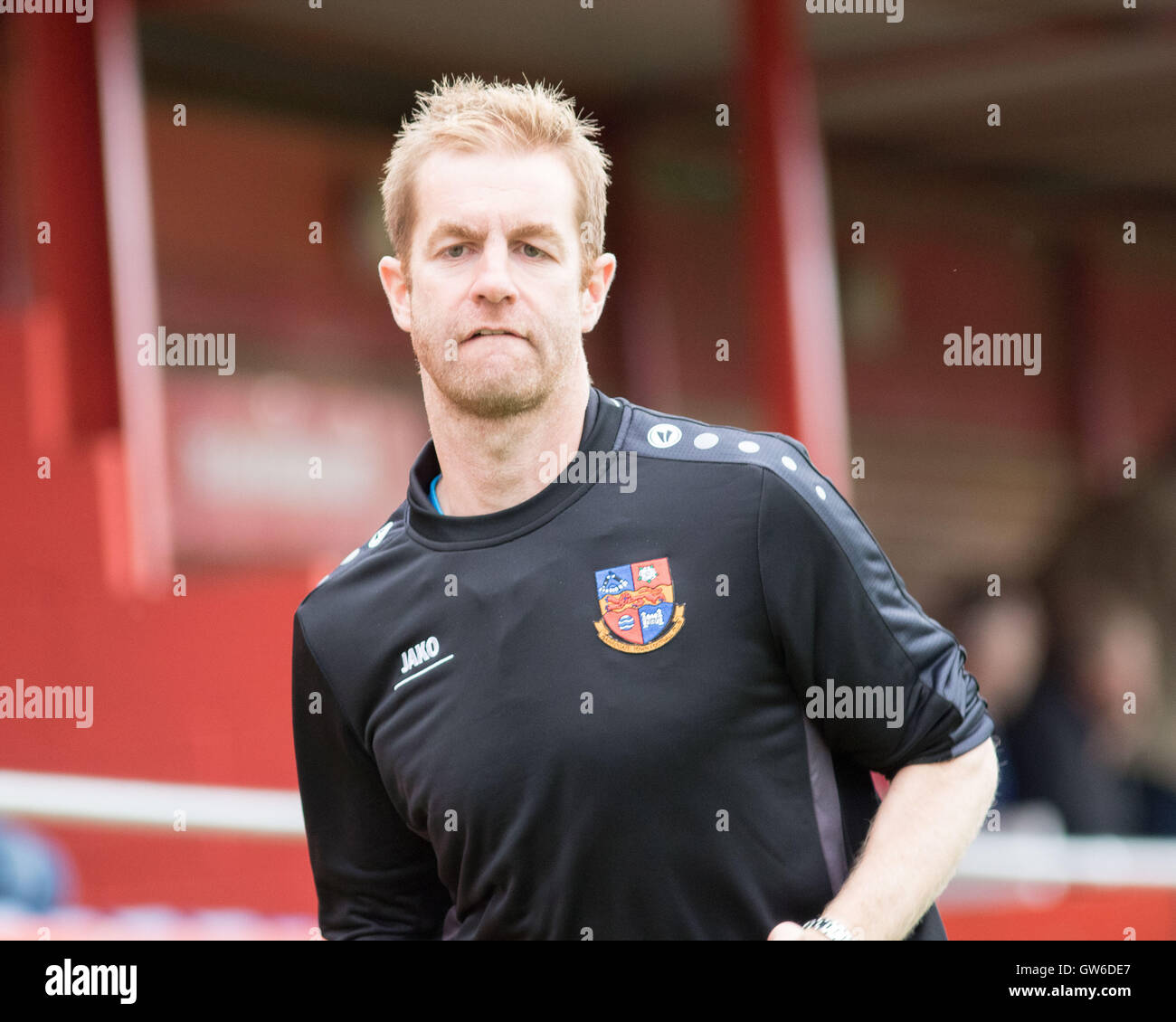 Simon Weaver, manager of Harrogate Town Stock Photo - Alamy