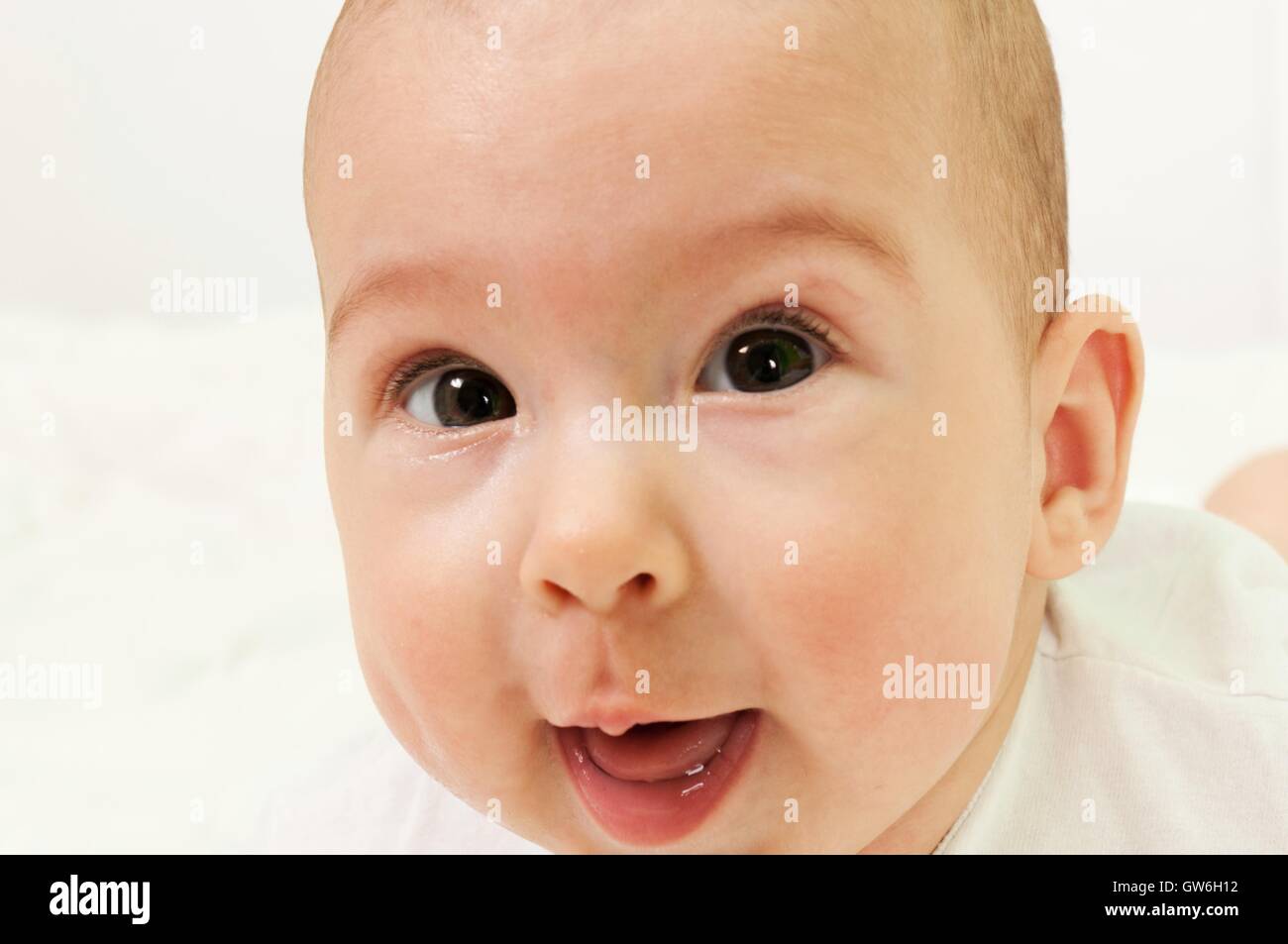 Image of babys head hi-res stock photography and images - Alamy