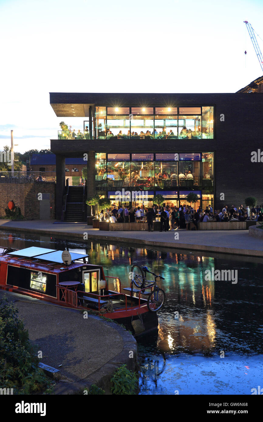 Lighterman kings cross hi-res stock photography and images - Alamy
