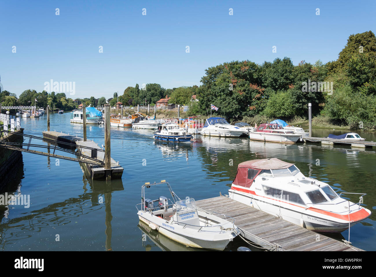 Teddington Lock, Teddington, London Borough of Richmond upon Thames ...