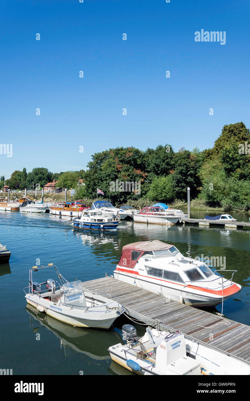 Teddington Lock, Teddington, London Borough of Richmond upon Thames ...