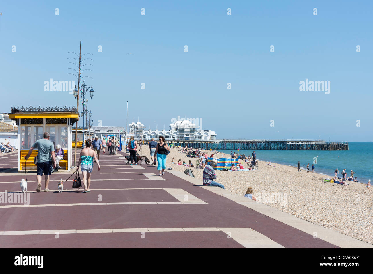 Beach promenade and South Parade Pier, Southsea Beach, Southsea ...
