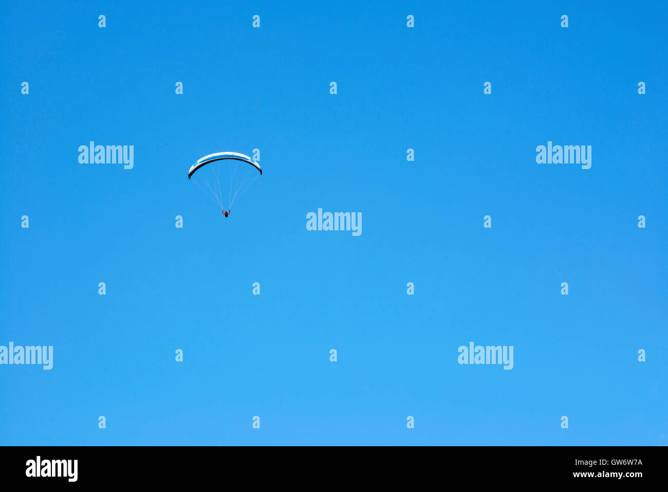 Paragliding platform hi-res stock photography and images - Alamy