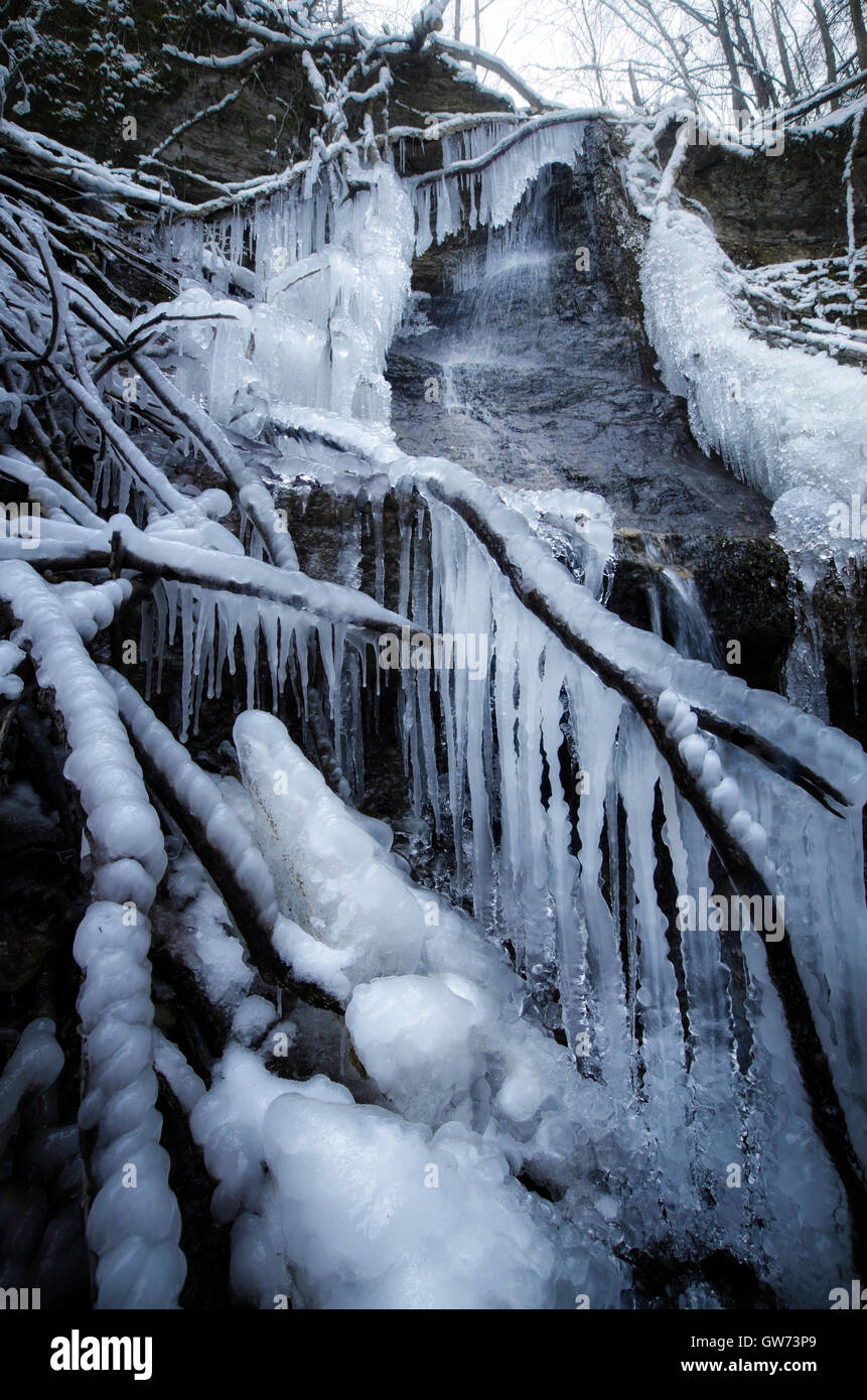 Winter icicles frozen ice hi-res stock photography and images - Alamy