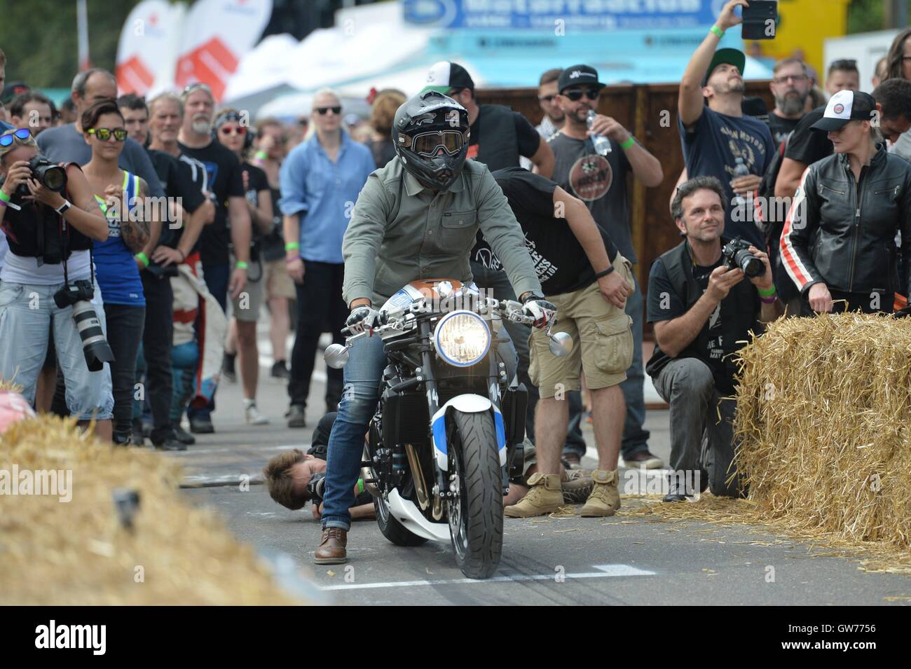 1/8 mile race at the european "motorcycle happening" Glemseck 101 ...