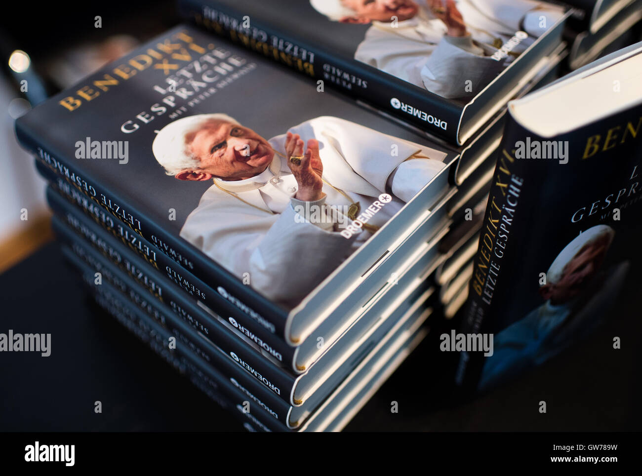 Munich, Germany. 12th Sep, 2016. the book 'Benedict XVI. Final ...