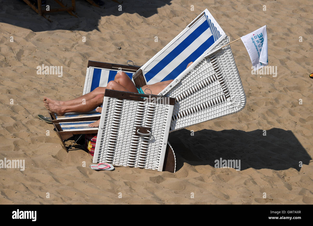 Berlin, Germany. 12th Sep, 2016. People at the Wannsee public bathing ...