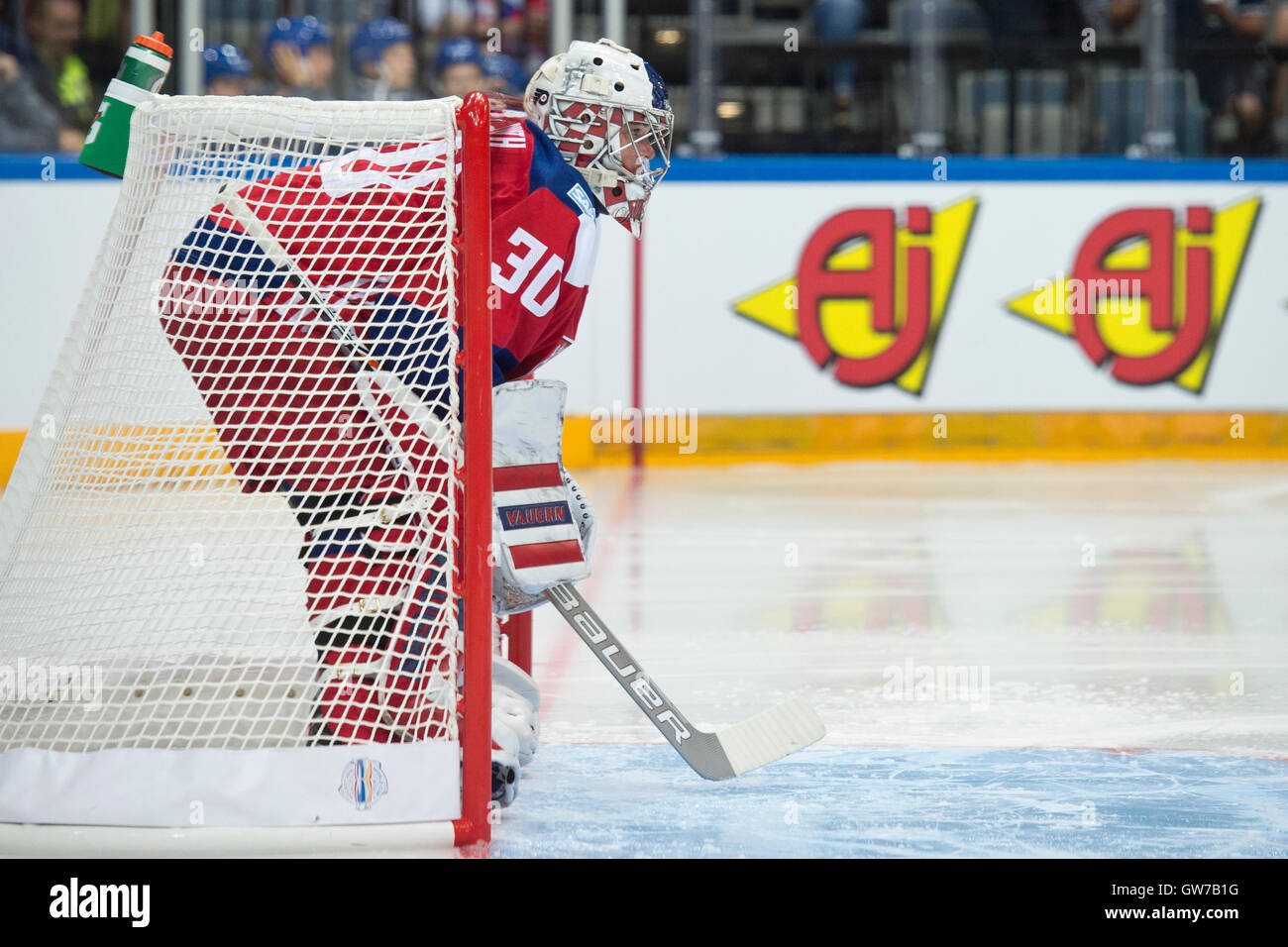 Prague, Czech Republic. 10th Sep, 2016. Goalkeeper Michal Neuvirth (CZE ...