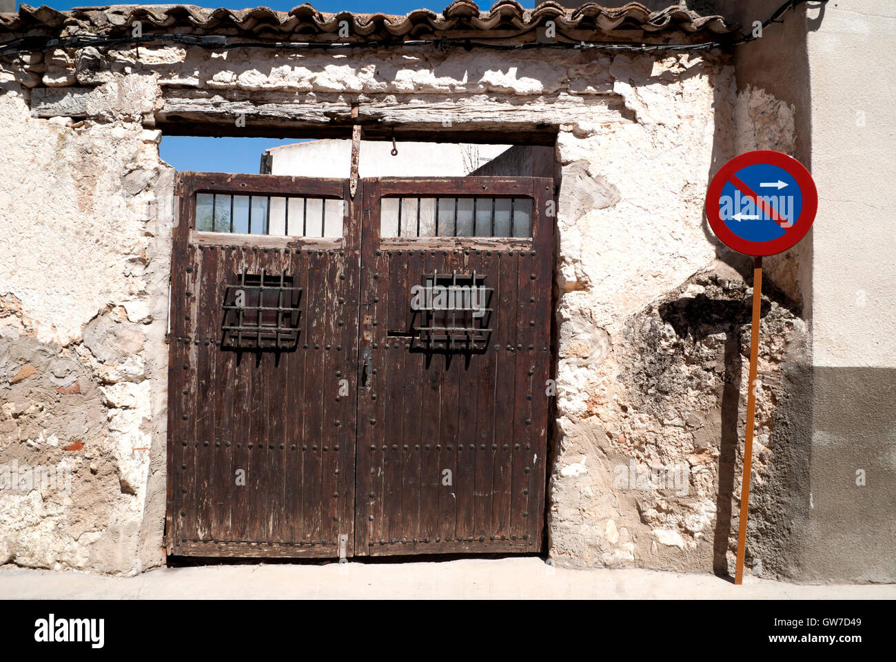 Gate, traditional architecture Stock Photo - Alamy