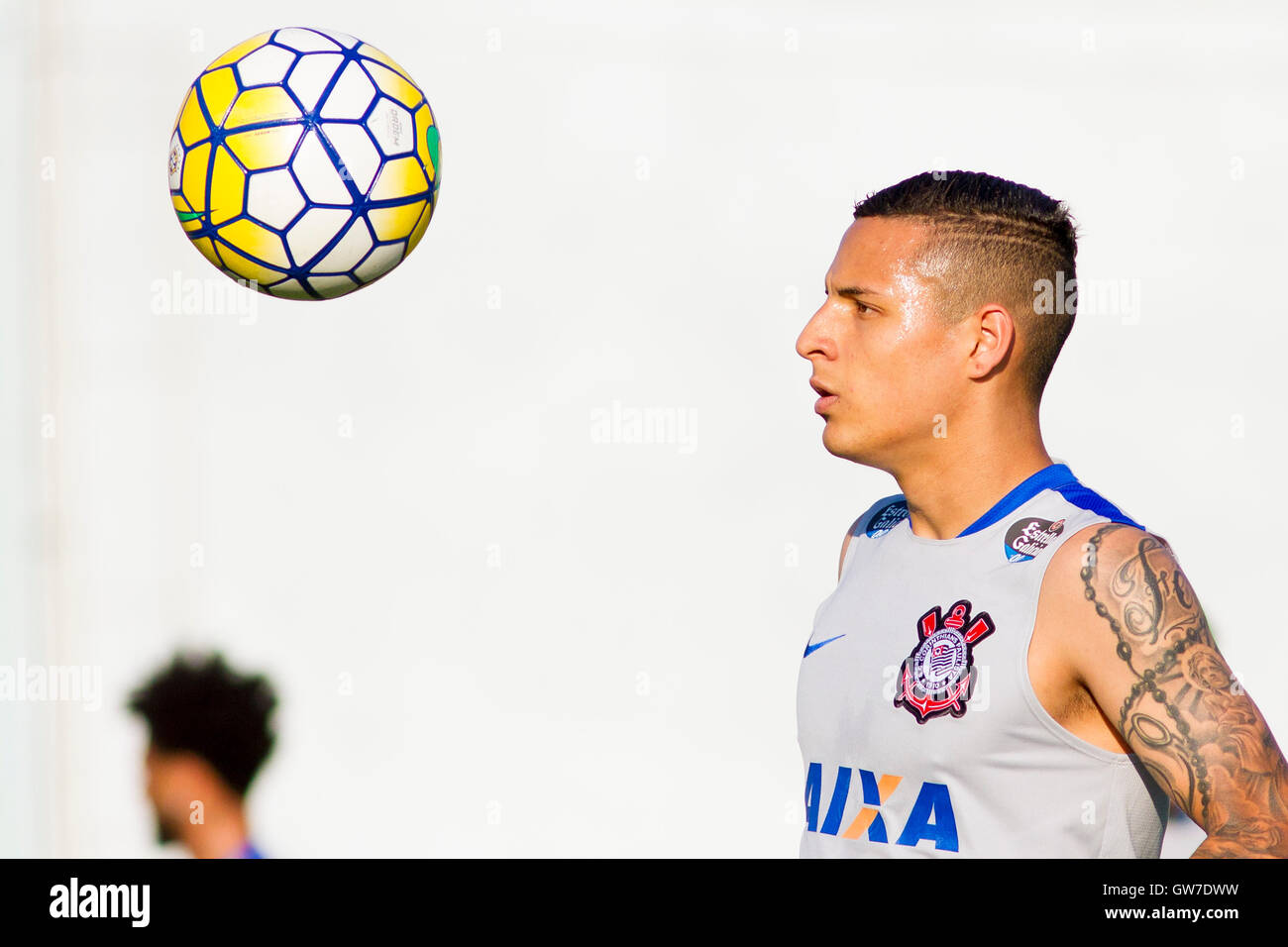 SÃO PAULO, SP - 12.09.2016: TREINO DO CORINTHIANS - William Arana ...