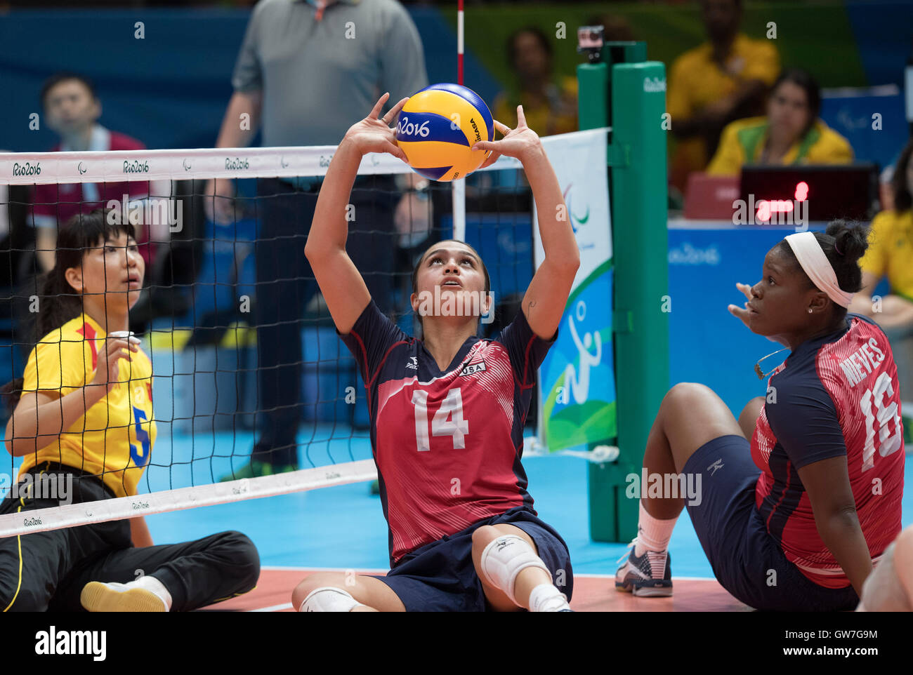China women volleyball hi-res stock photography and images - Alamy